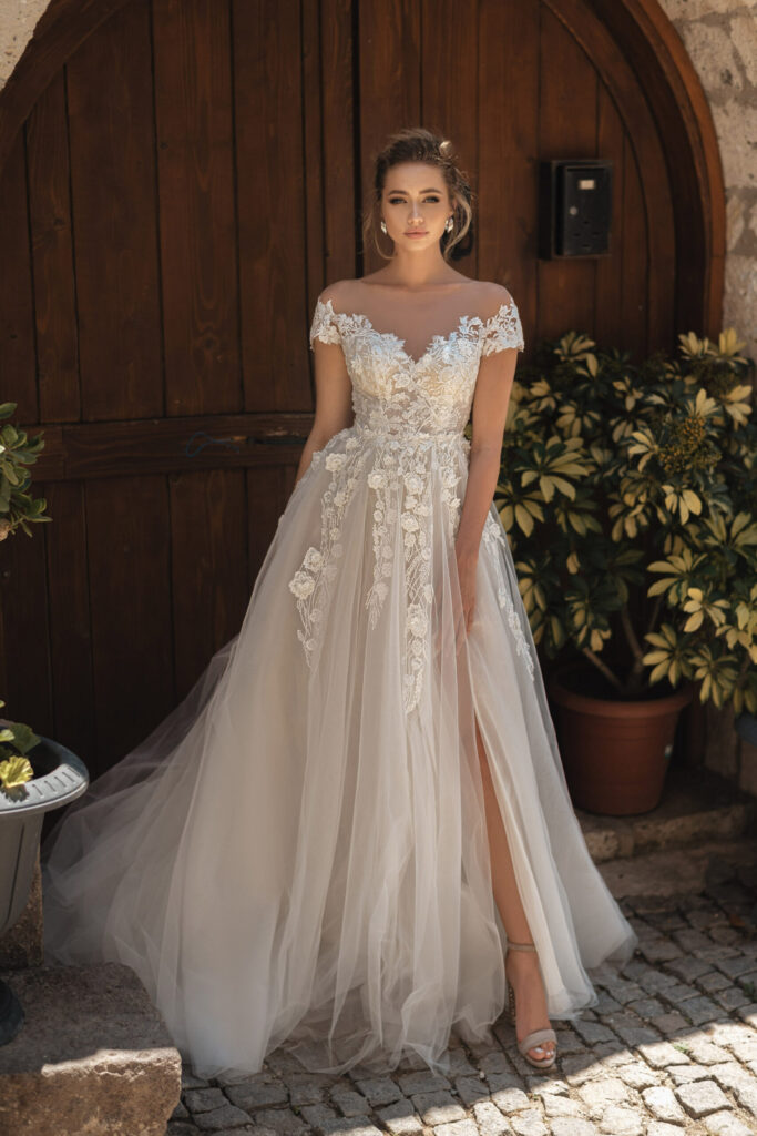 Opium wedding dress by Victoria Soprano. Shop online & schedule a ...